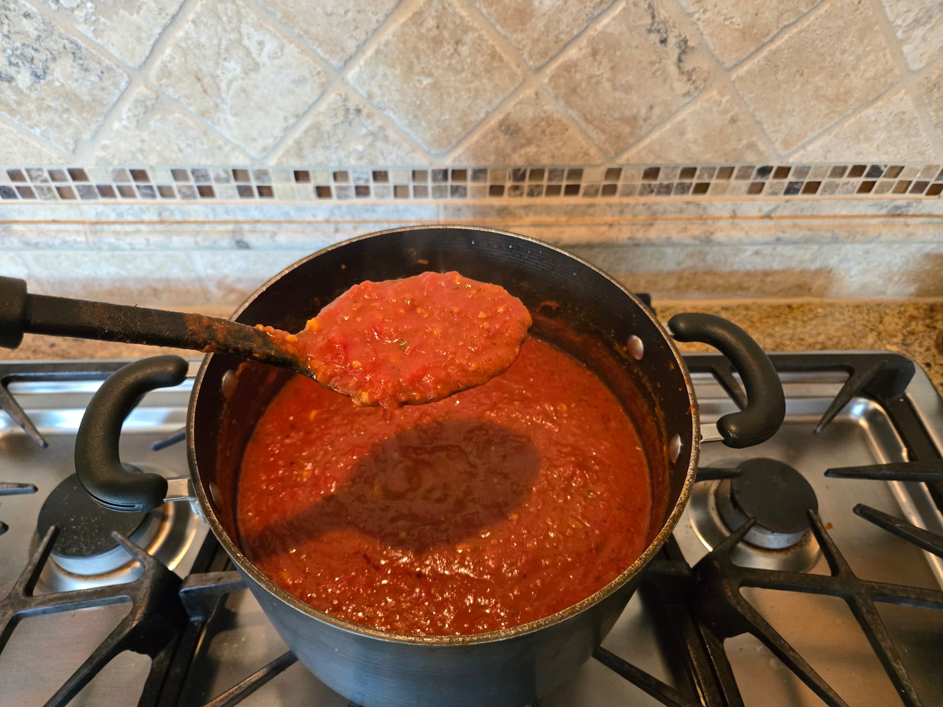 Making Red Sauce With EF - Cooking your catch - Charleston Fishing